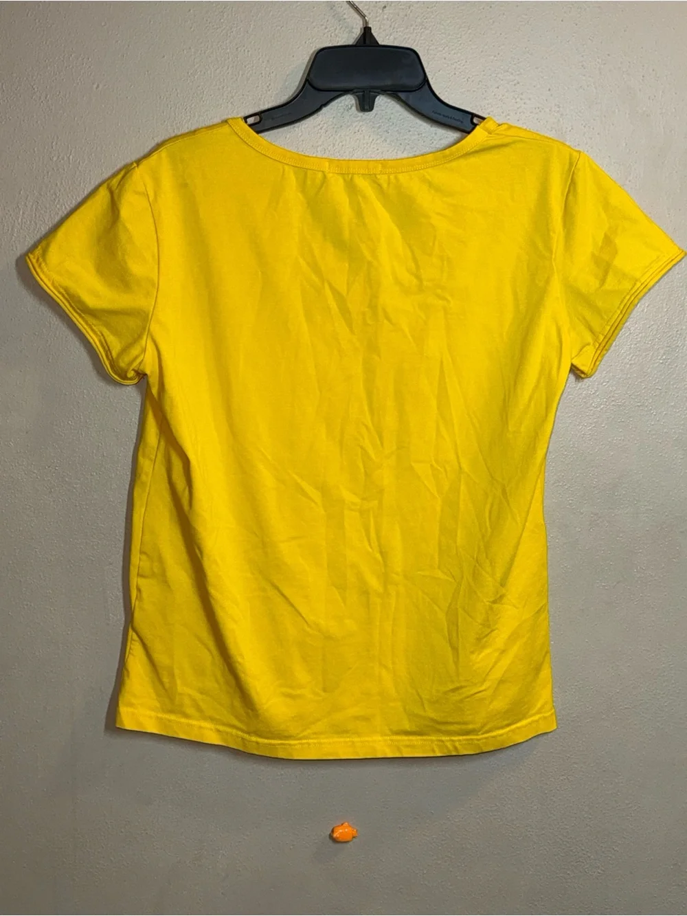 MISSLOOK | Tops | Nwot Misslook Yellow Vneck T Whisper Words Of Wisdom ...